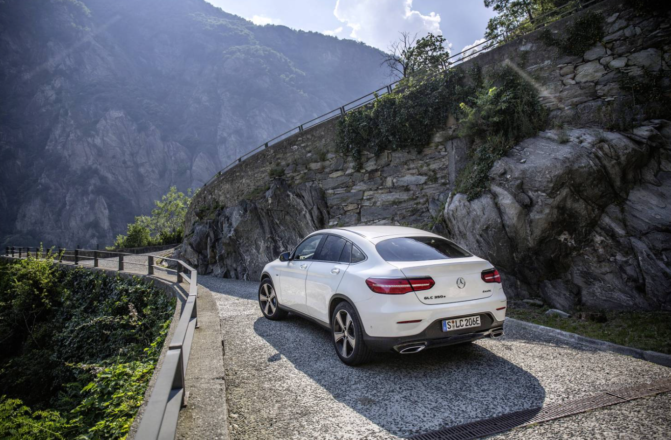 Mercedes GLC 300 vs. GLC 350e: 6 Differences & Which Is Best